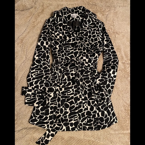 Jackets & Coats | Giraffe Print Coat | Poshmark